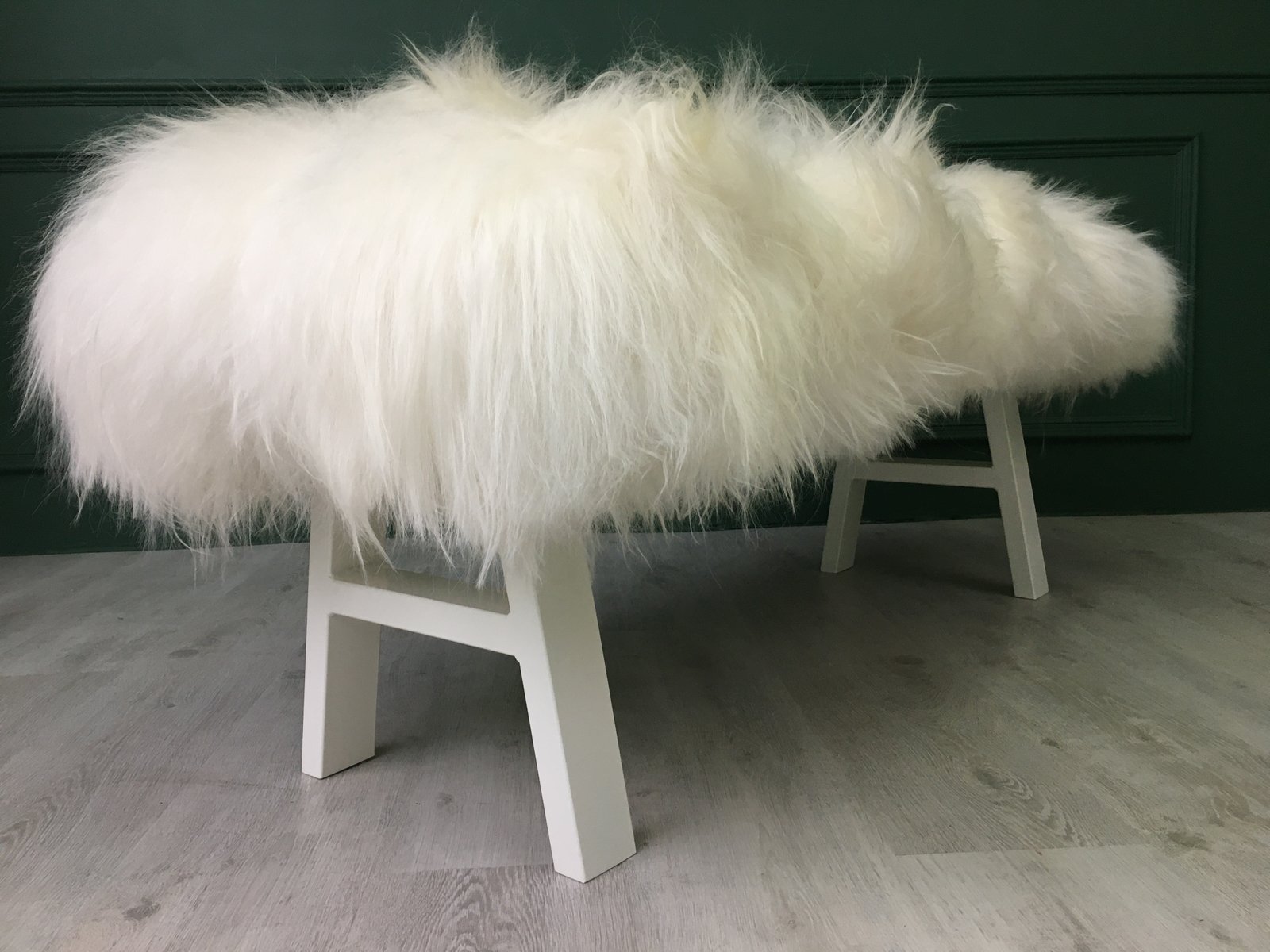 White Fluffy Sheepskin Bench by Area Design Ltd for sale at Pamono