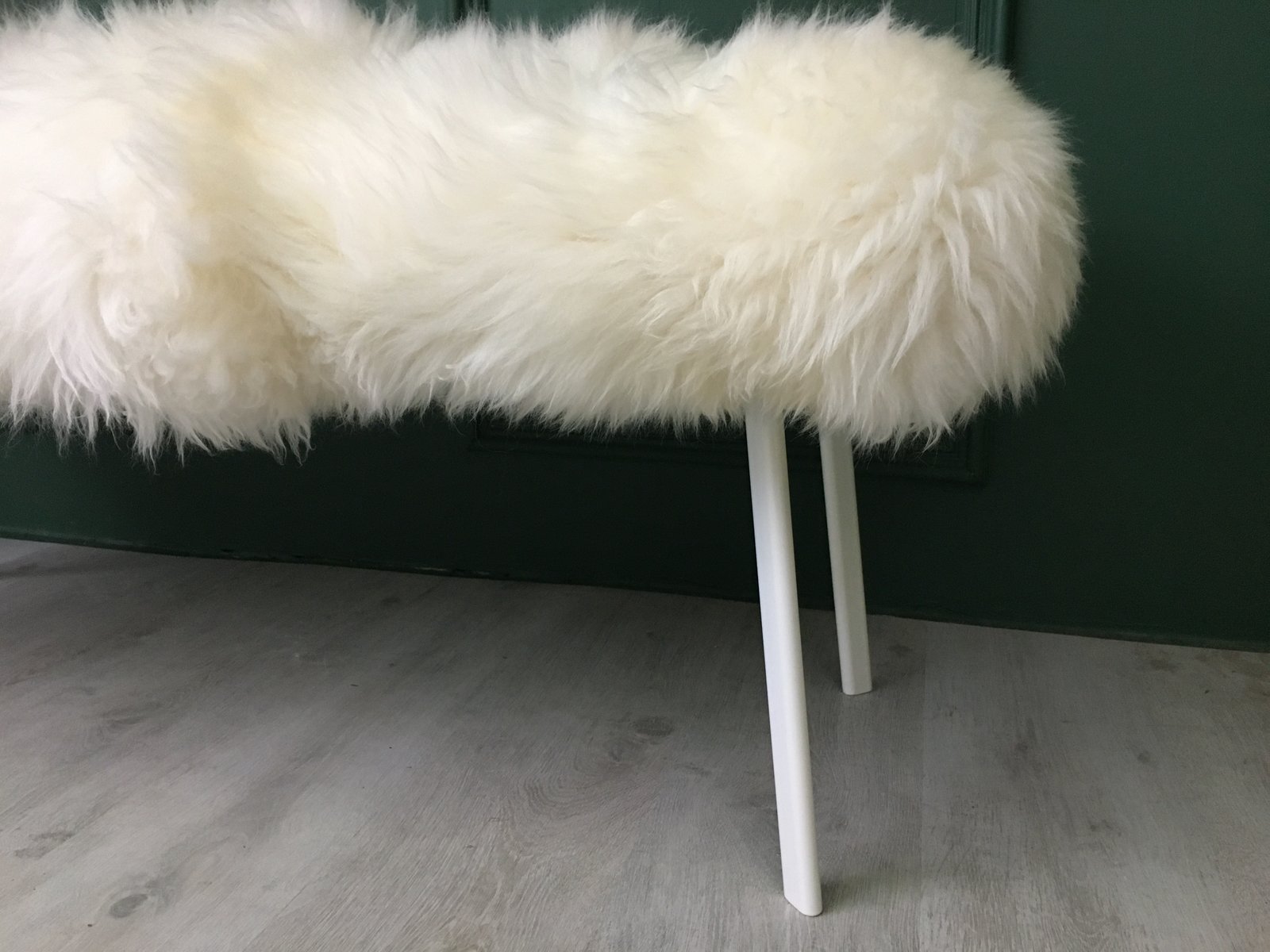 White Fluffy Sheepskin Bench by Area Design Ltd for sale at Pamono