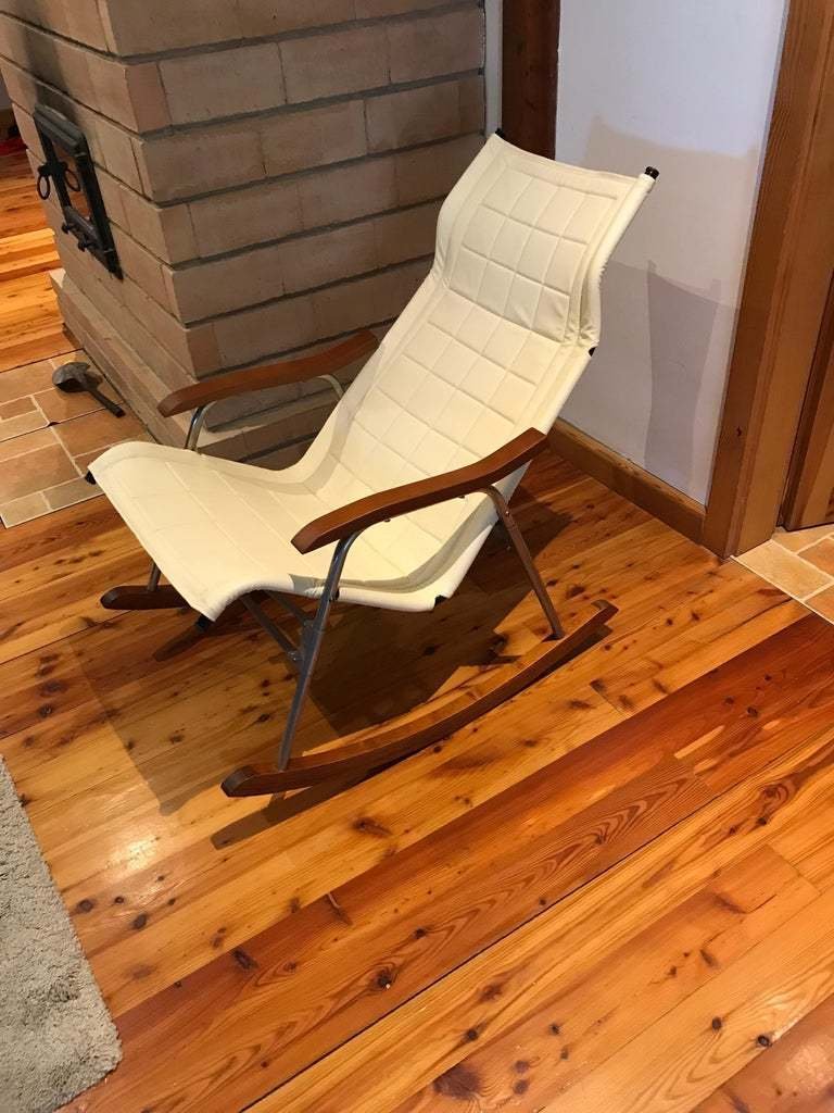 Mid-Century Japanese Rocking Chair by Takeshi Nii for sale at Pamono