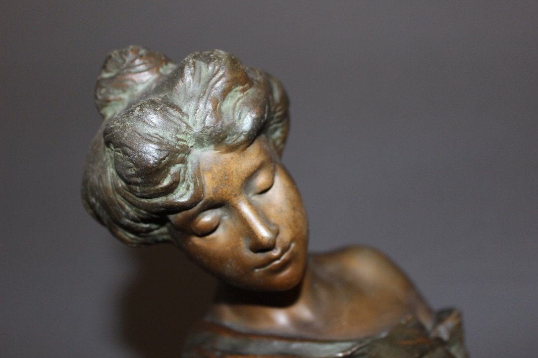 Antike Frauenskulptur von Alfred Jean Foretay bei Pamono kaufen