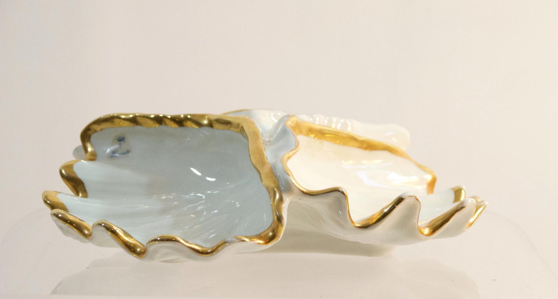 Italian Porcelain Clam Shell Bowl by Capo di Monte, 1960s for sale at ...