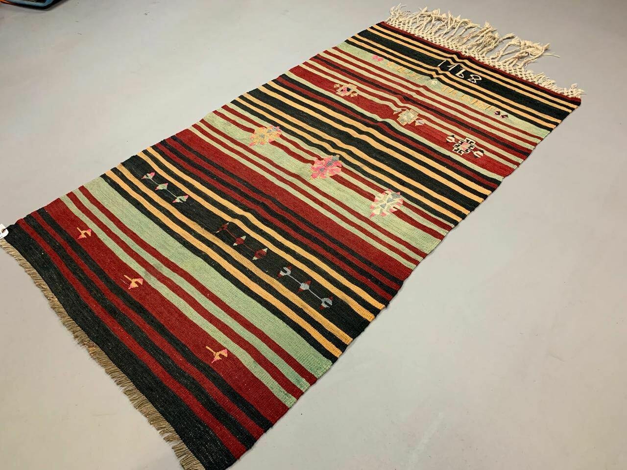 Vintage Turkish Medium Sized Shabby Wool Kilim Rug 190x100 cm for sale ...