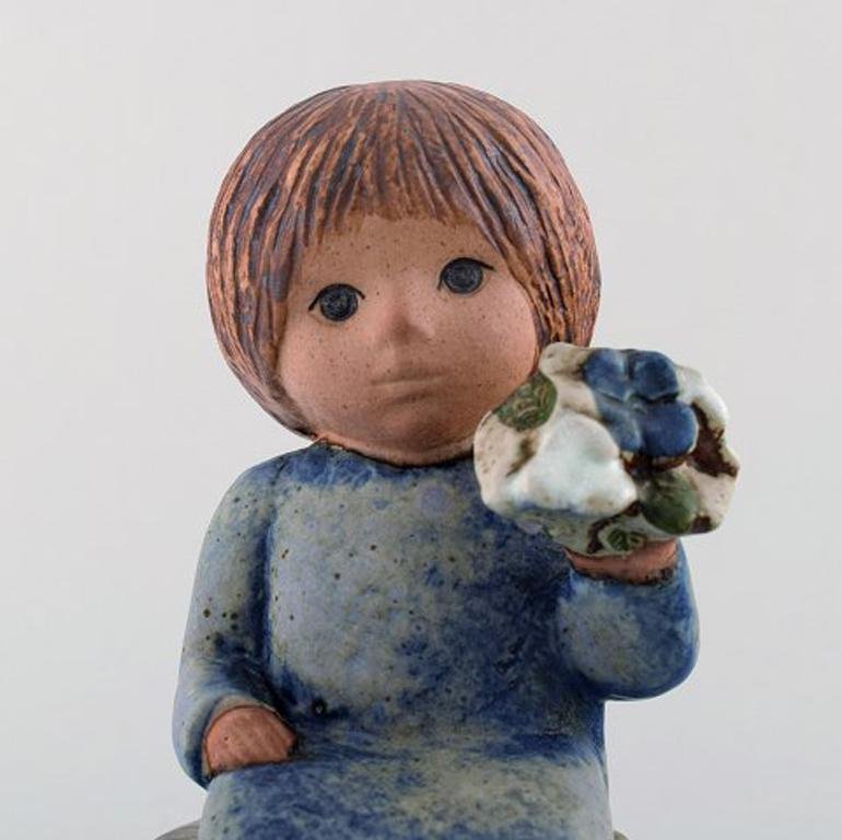 Steingutfigur Mädchen mit Blumen von Lisa Larson für Gustavsberg, 20 ...