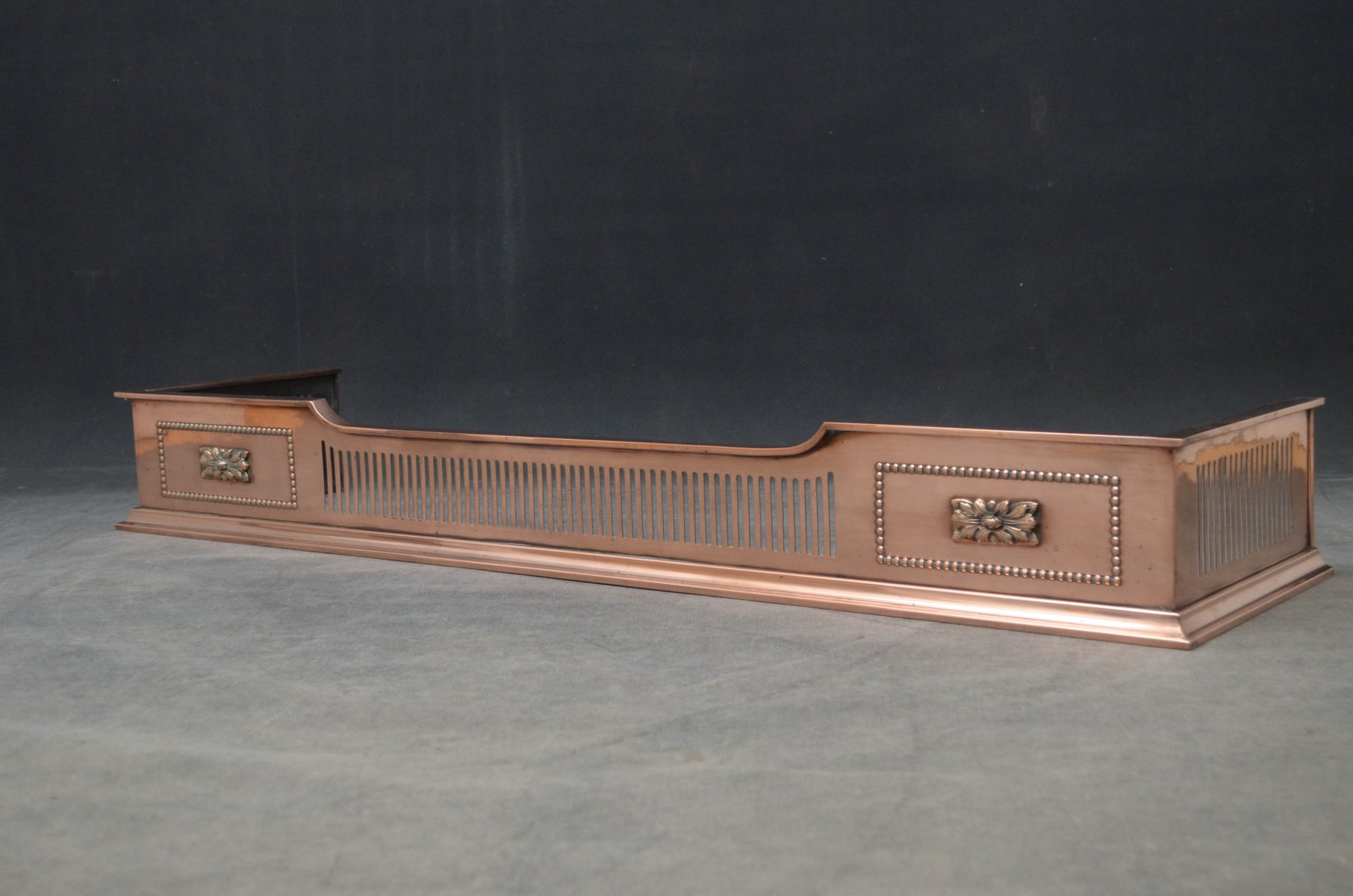 Antique Victorian Copper Fender for sale at Pamono