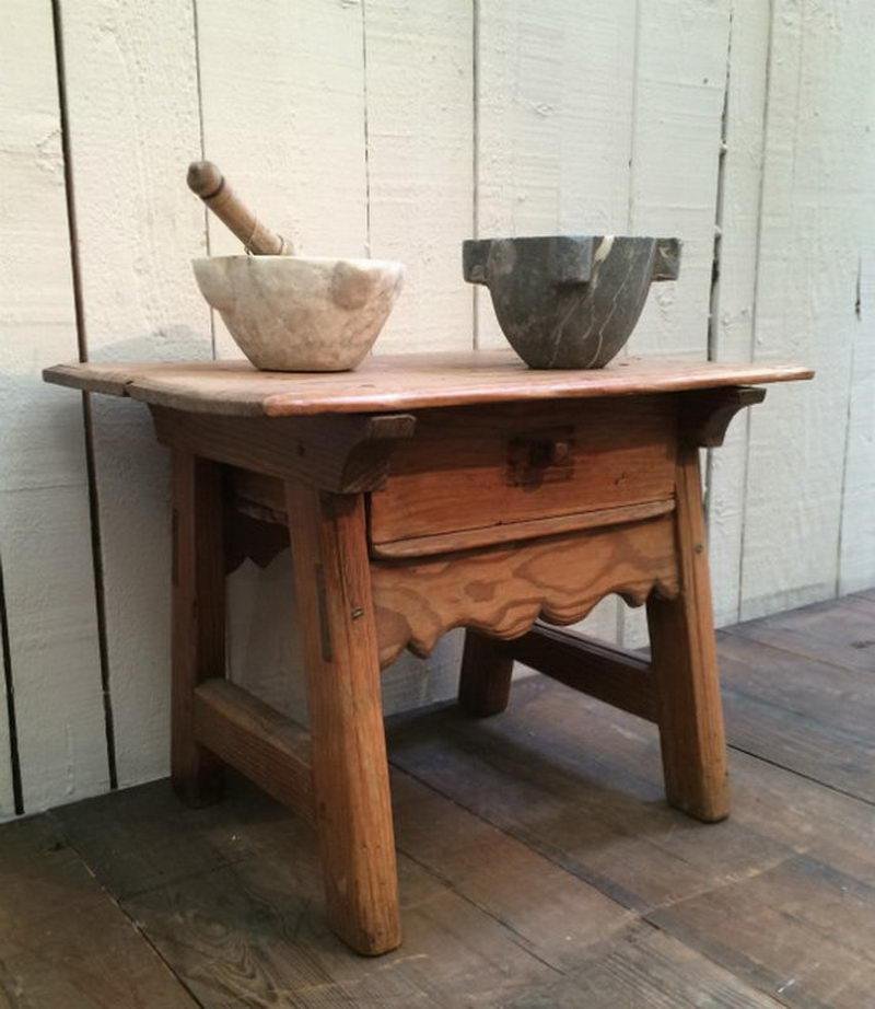 Small Pine Spanish Drawer Table, 1920s for sale at Pamono