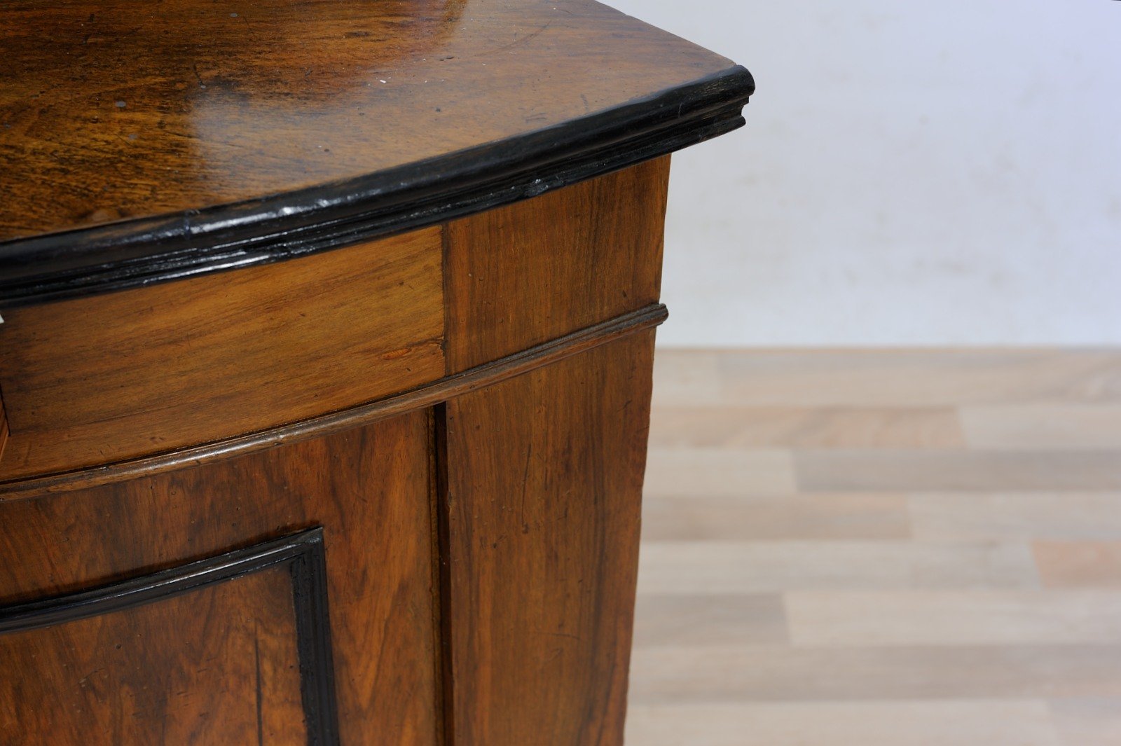 Antique Rounded Front End Walnut Corner Sideboard for sale at Pamono