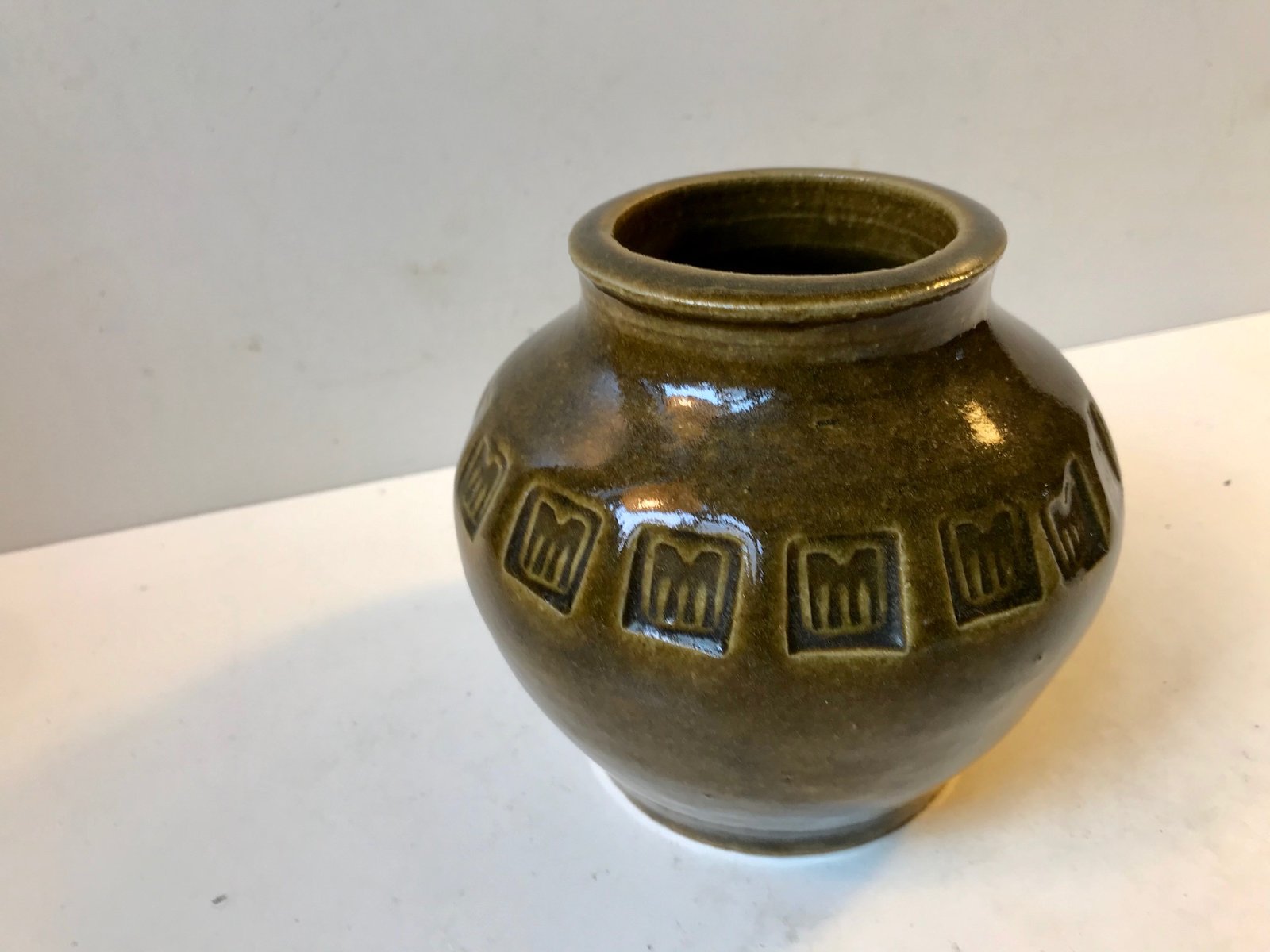 Grün glasierte dänische Steingut Vase von Christian Ulrik Bertelsen ...
