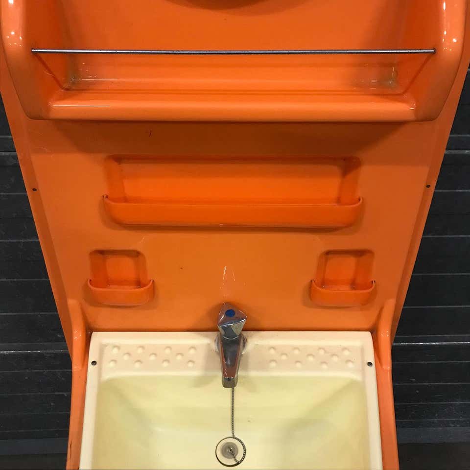 Mid-Century Spanish Orange Plastic Washstand from Vidal for sale at Pamono