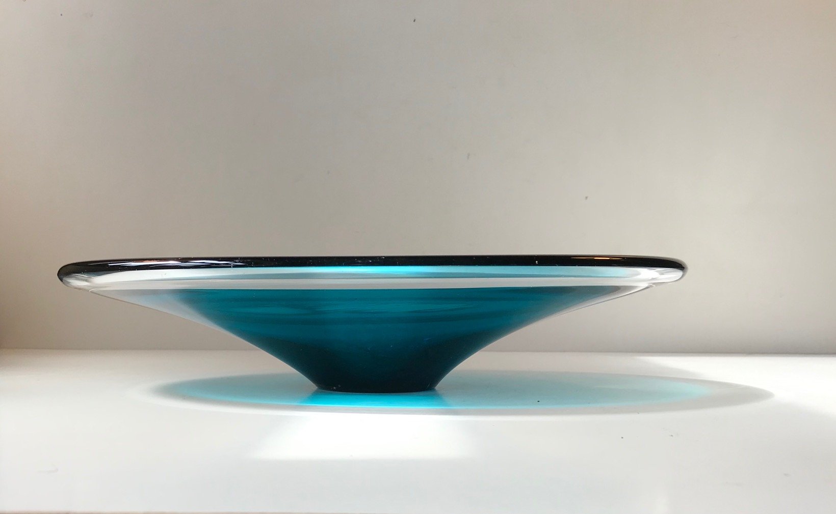 Norwegian Modern Art Glass Dish by Willy Johansson for Hadeland, 1960s ...
