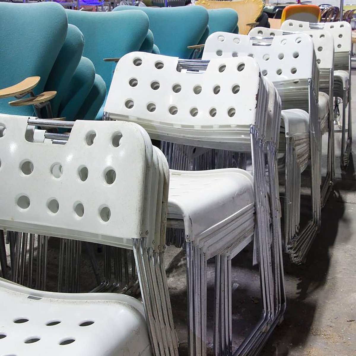 White Omstak Stacking Chair by Rodney Kinsman for Bieffeplast, 1971 for ...