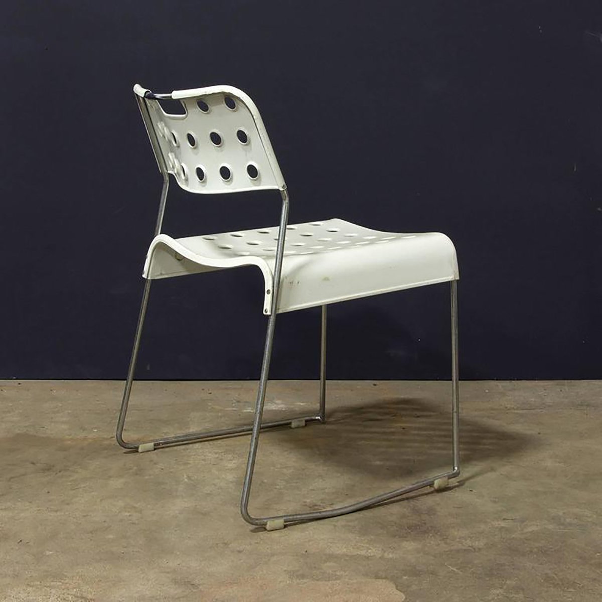 White Omstak Stacking Chair by Rodney Kinsman for Bieffeplast, 1971 for ...