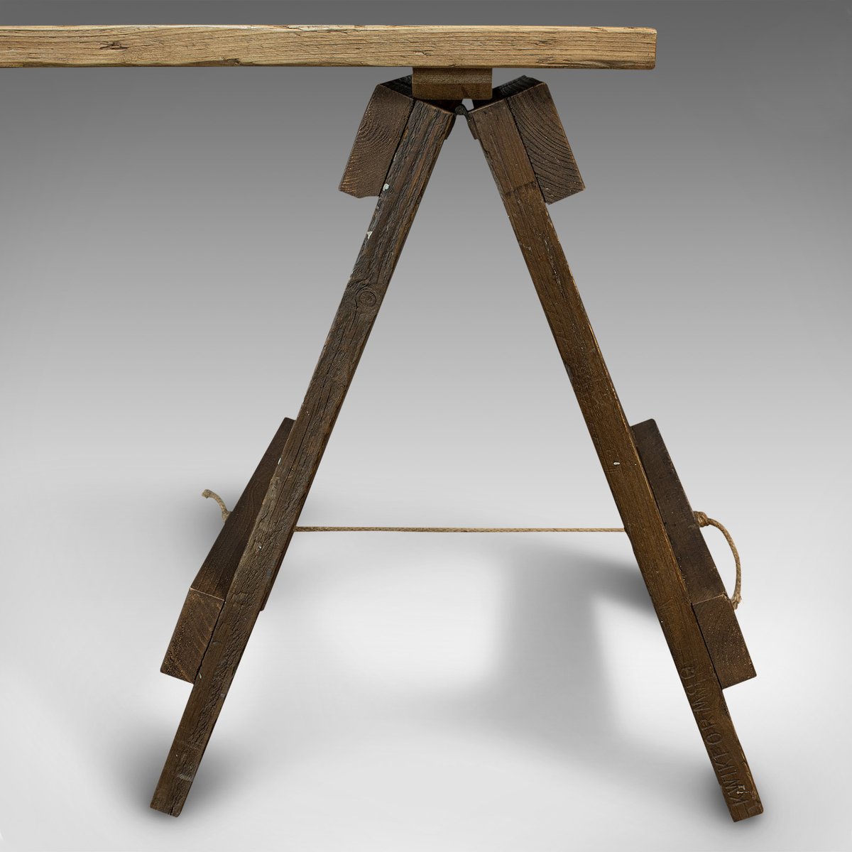 Large Vintage English Pinewood Table, 1970s for sale at Pamono