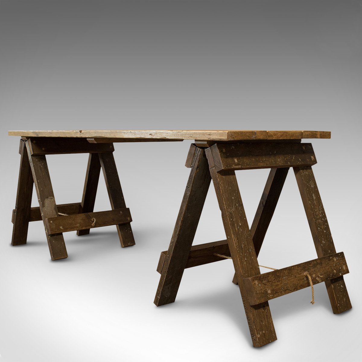 Large Vintage English Pinewood Table, 1970s for sale at Pamono