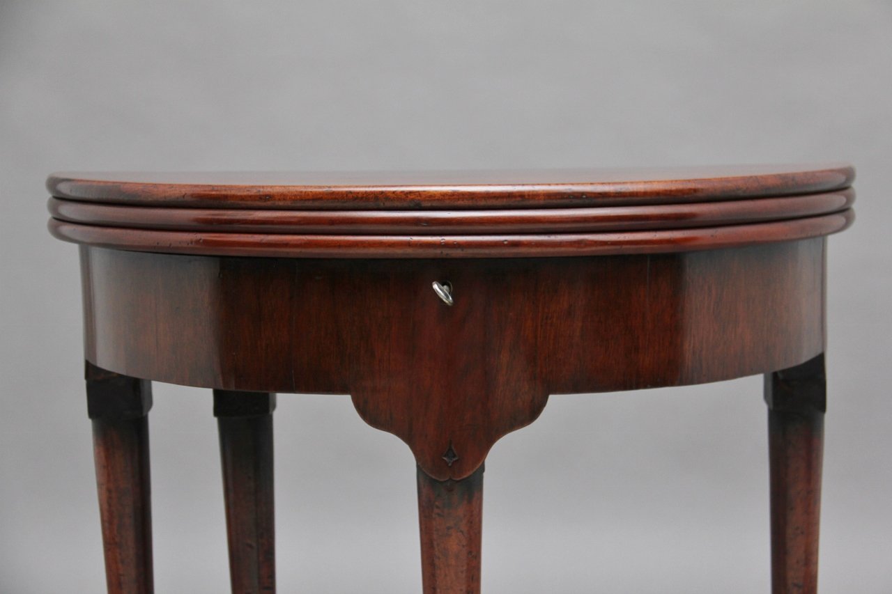 18th Century Mahogany Triple Top Game Table for sale at Pamono