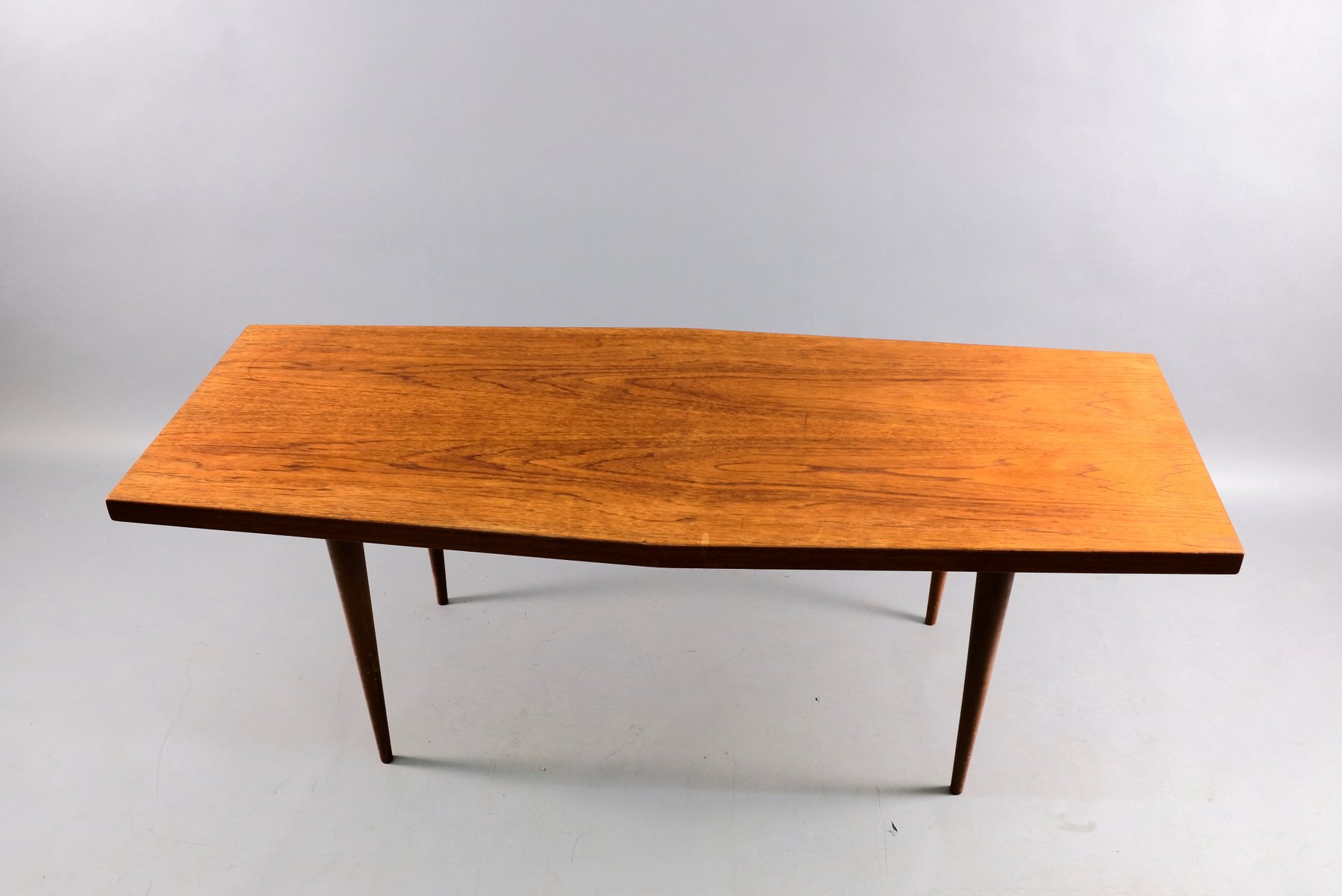 Table Basse Trapézoïdale Vintage en Teck, Allemagne, 1960s en vente sur ...