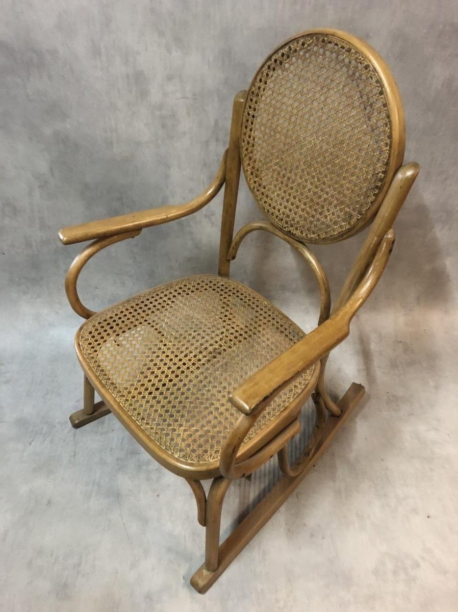 Mecedora al estilo de Thonet, años 20 en venta en Pamono