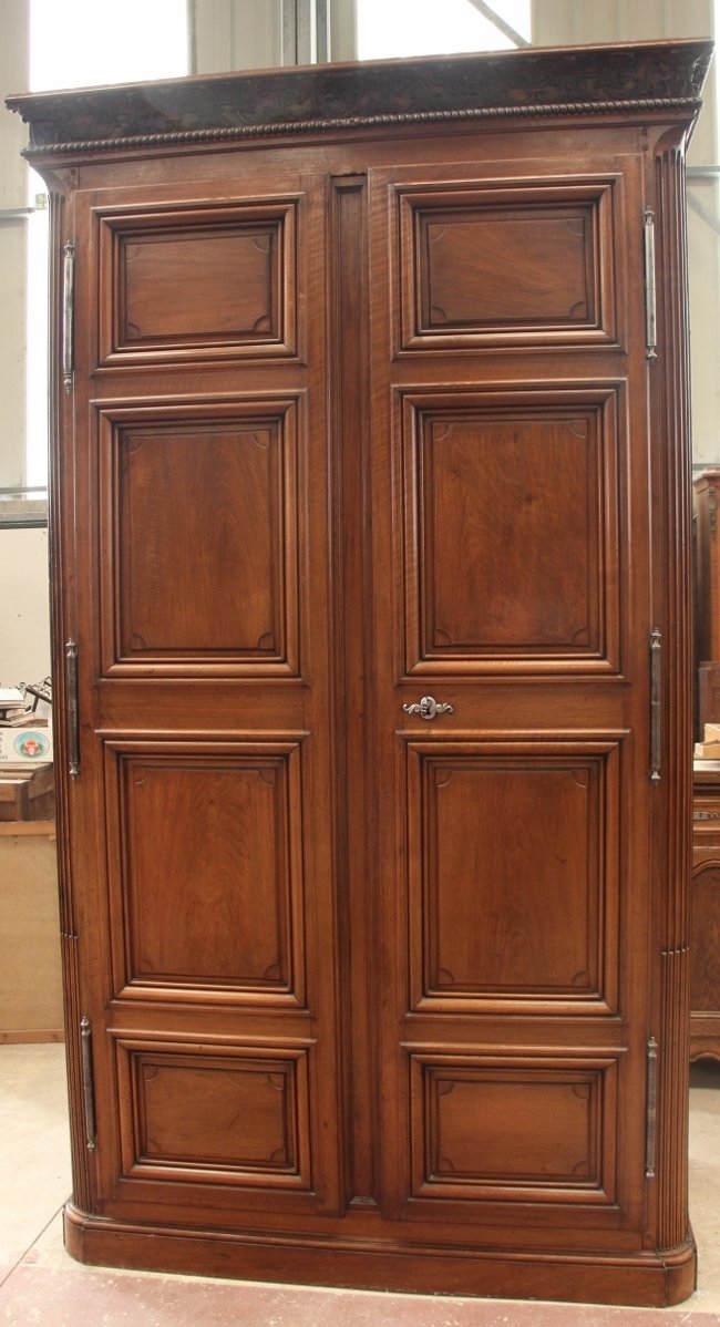 18th Century Regency Castle Wardrobe for sale at Pamono