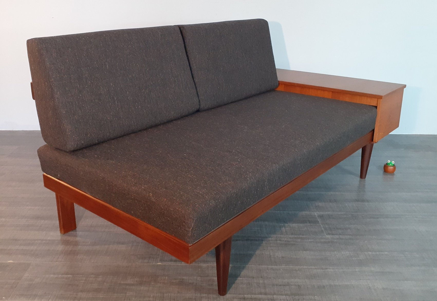 Mid-Century Scandinavian Model Svanette Sofa Daybed by Ingmar Relling ...