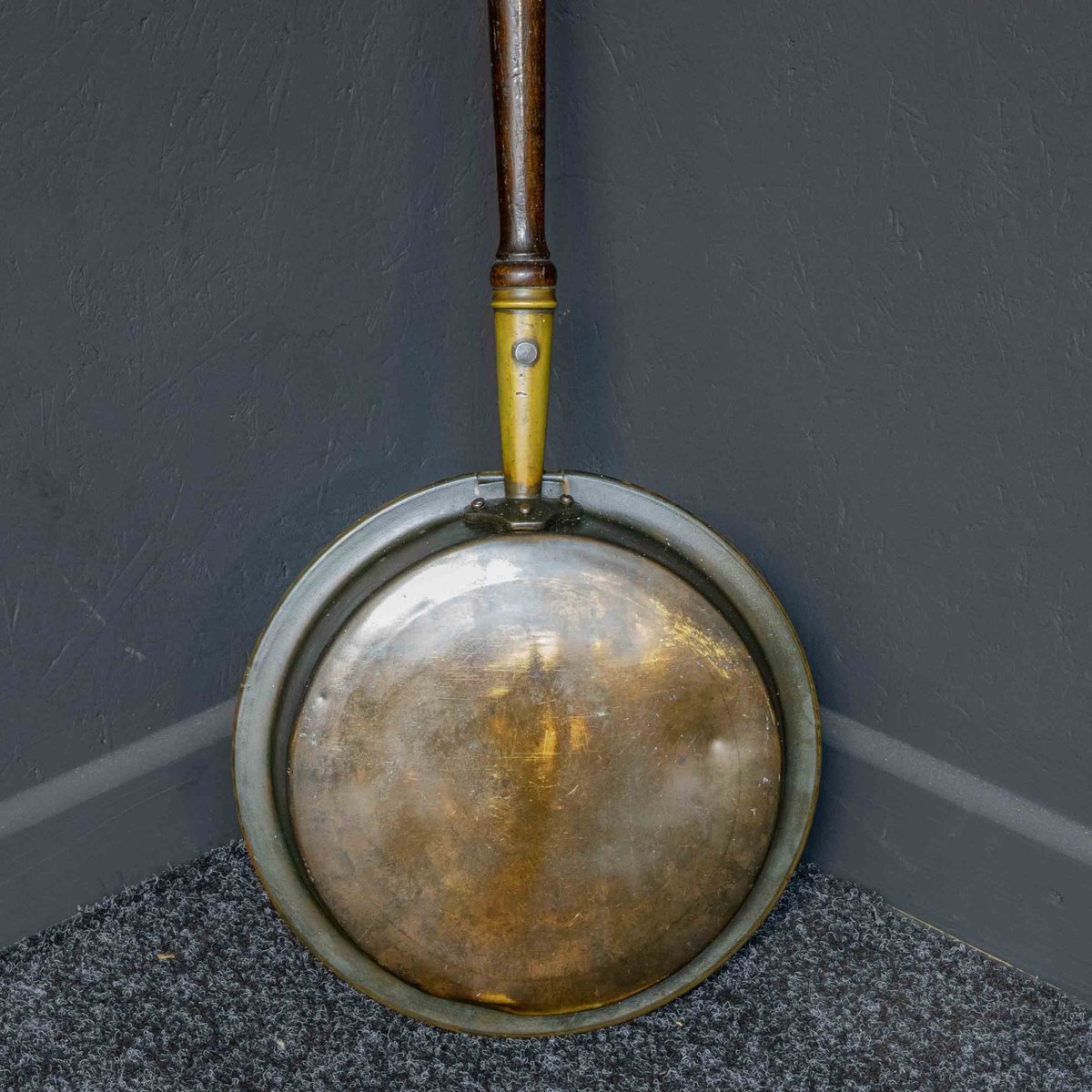 Victorian Brass Warming Pan for sale at Pamono
