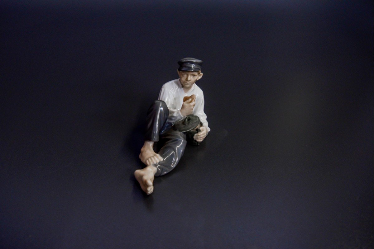 Antique Porcelain Man Figurine from Royal Copenhagen for sale at Pamono