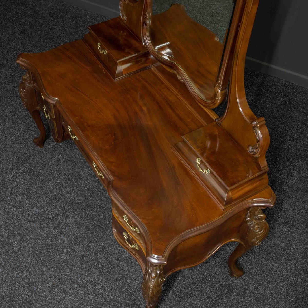 Antique Victorian Mahogany Dressing Table for sale at Pamono