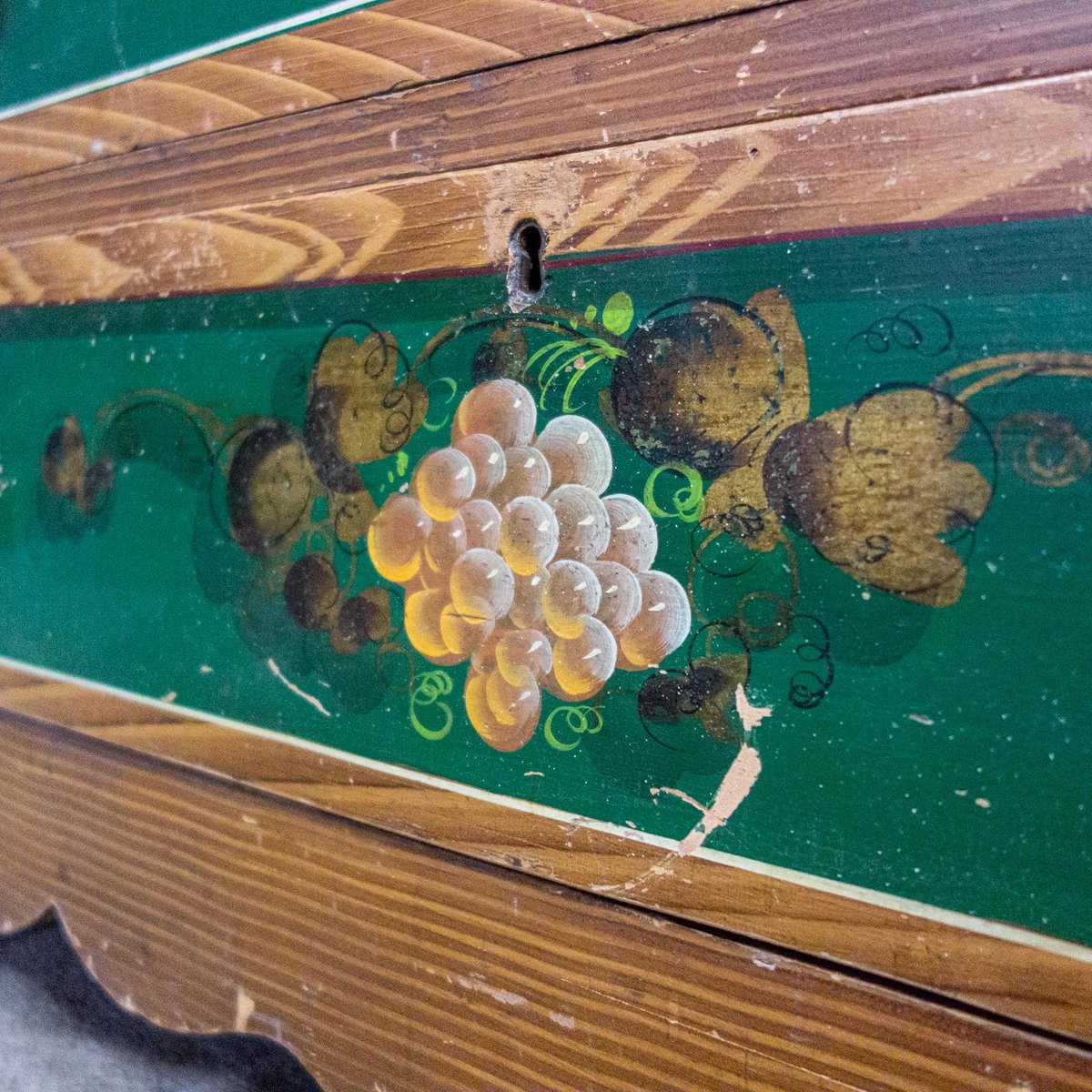 Antique Dutch Hand-Painted Dresser, 1900s for sale at Pamono
