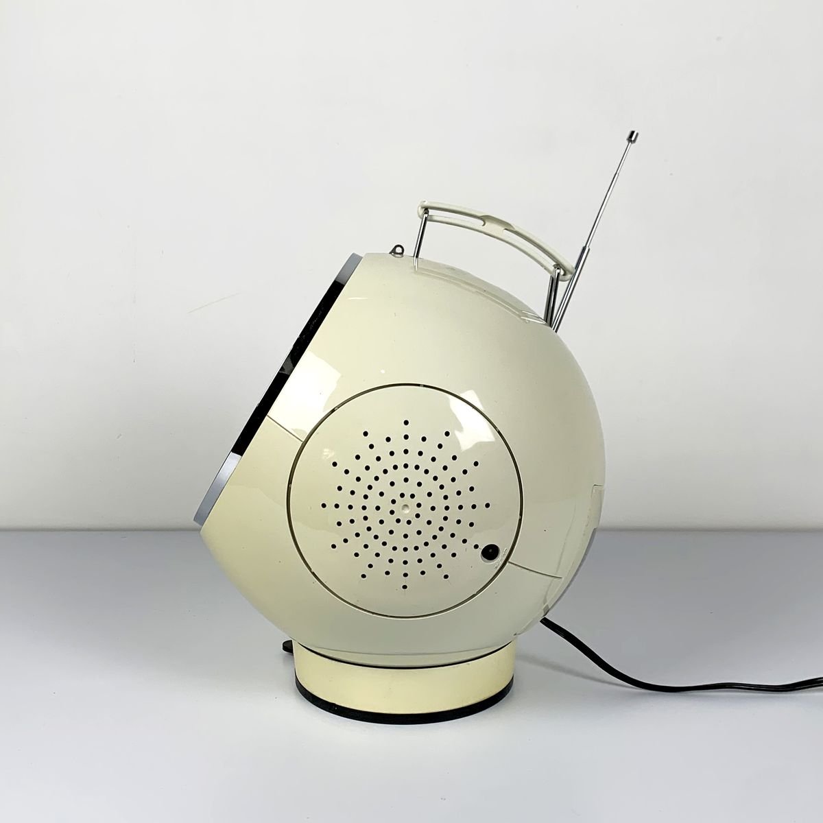 Modell 2001 Space Ball Radio von Weltron, 1970er bei Pamono kaufen