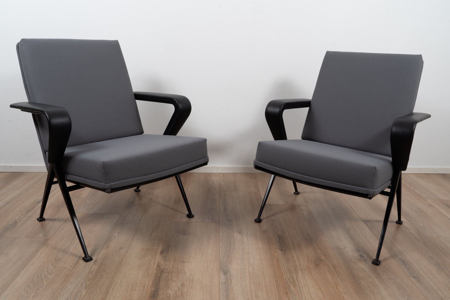 Set of Repose Lounge Chairs Set by Friso Kramer for Ahrend De Cirkel ...