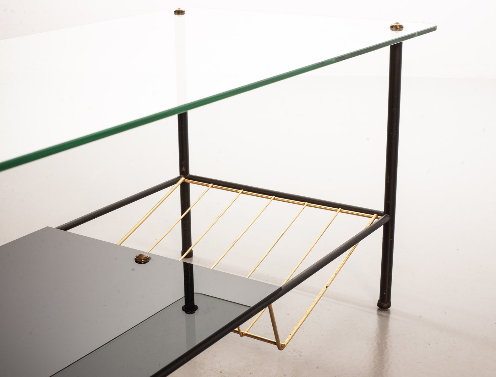 Table Basse en Acier Noir avec Porte-Revues par Pierre Guariche pour ...