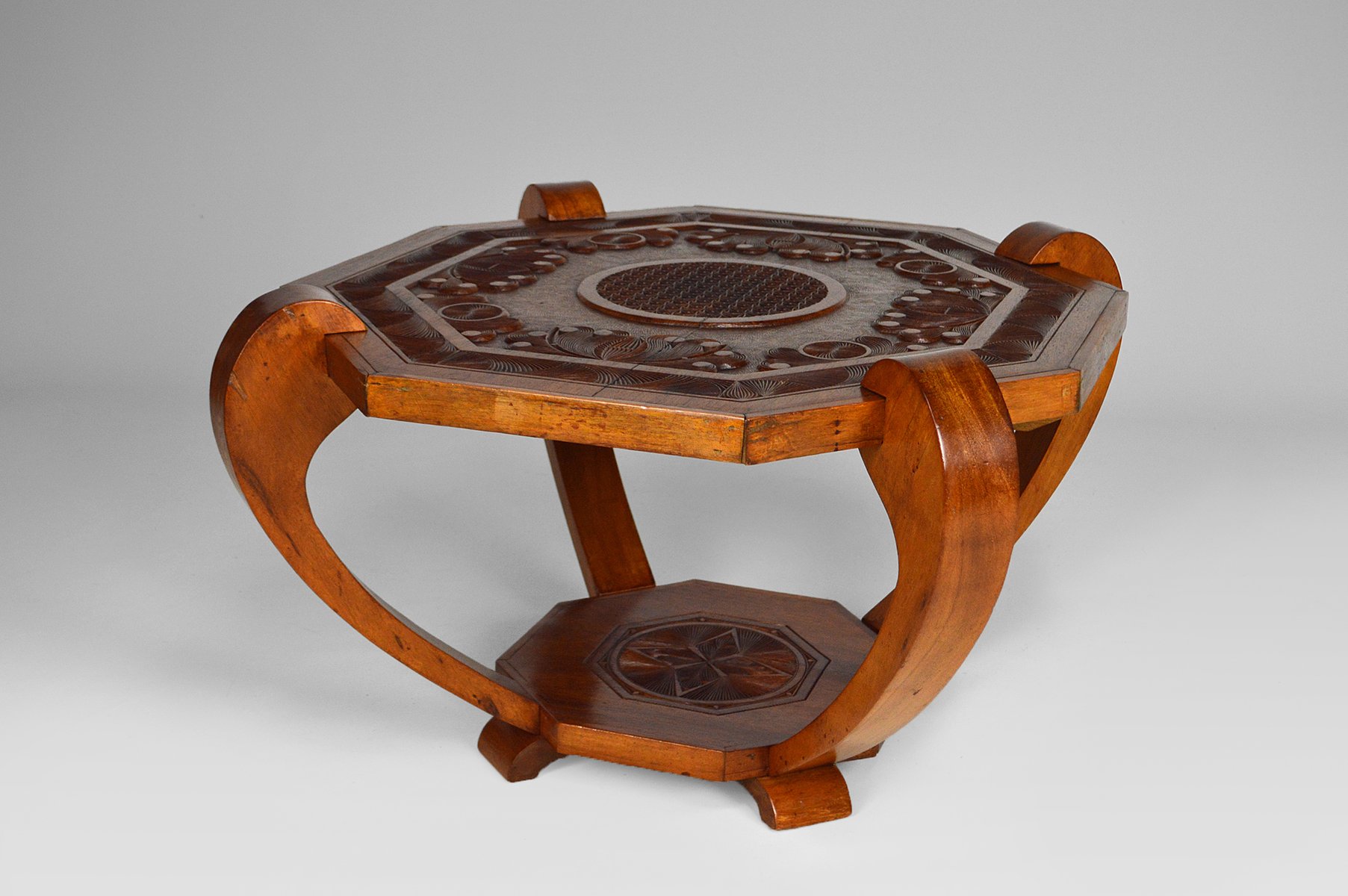 Art Deco Colonial Carved Coffee Table, 1930s for sale at Pamono