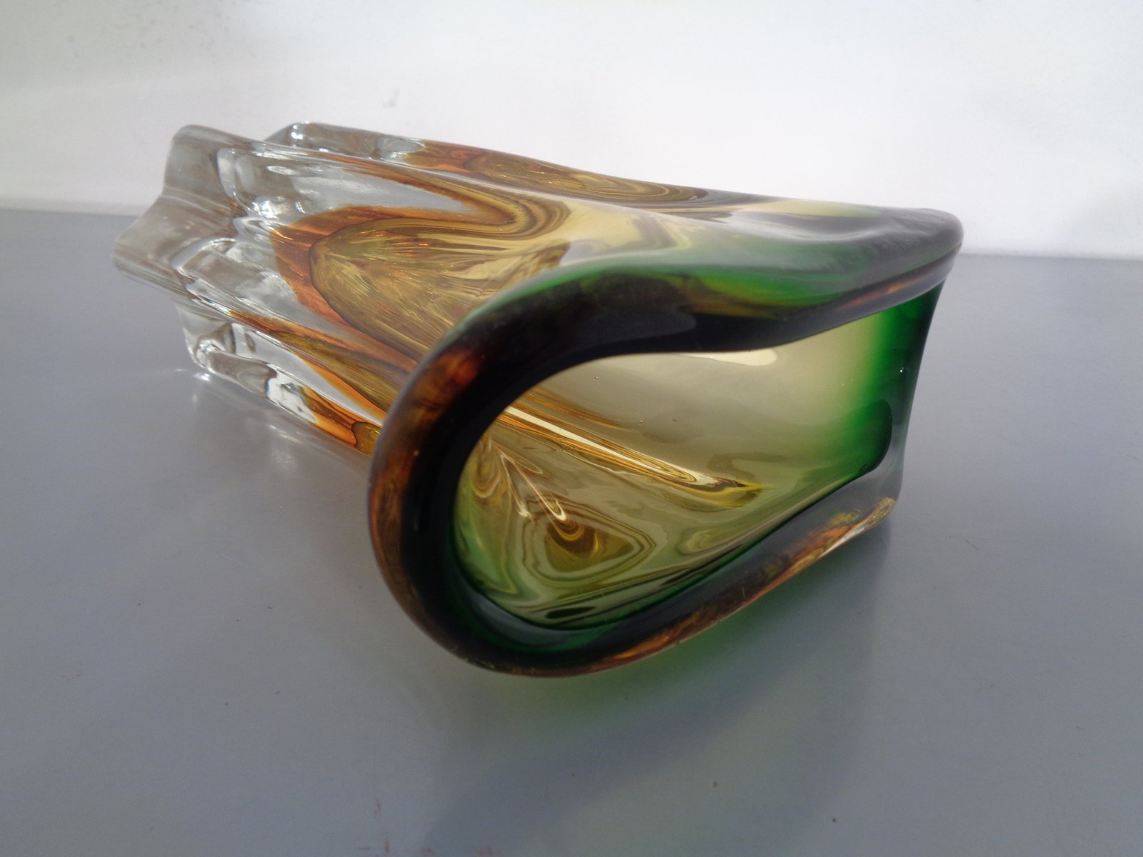 Vintage Italian Murano Glass Vase, 1960s for sale at Pamono