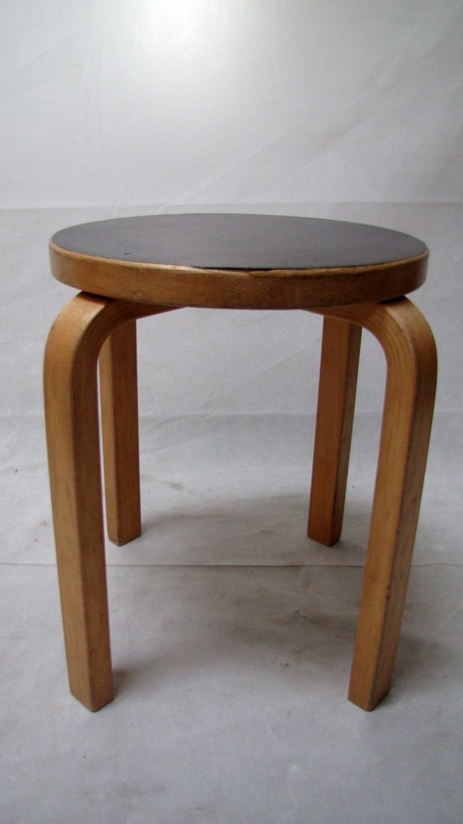 E60 Hocker aus Birkenholz von Alvar Aalto für Artek, 1970 bei Pamono kaufen