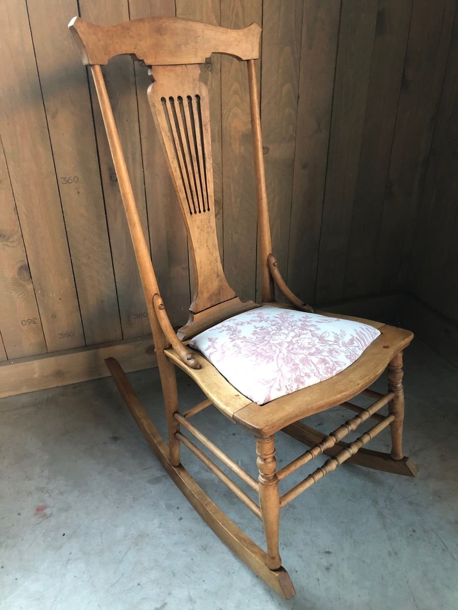 Vintage Children's Rocking Chair from The King Spring for sale at Pamono