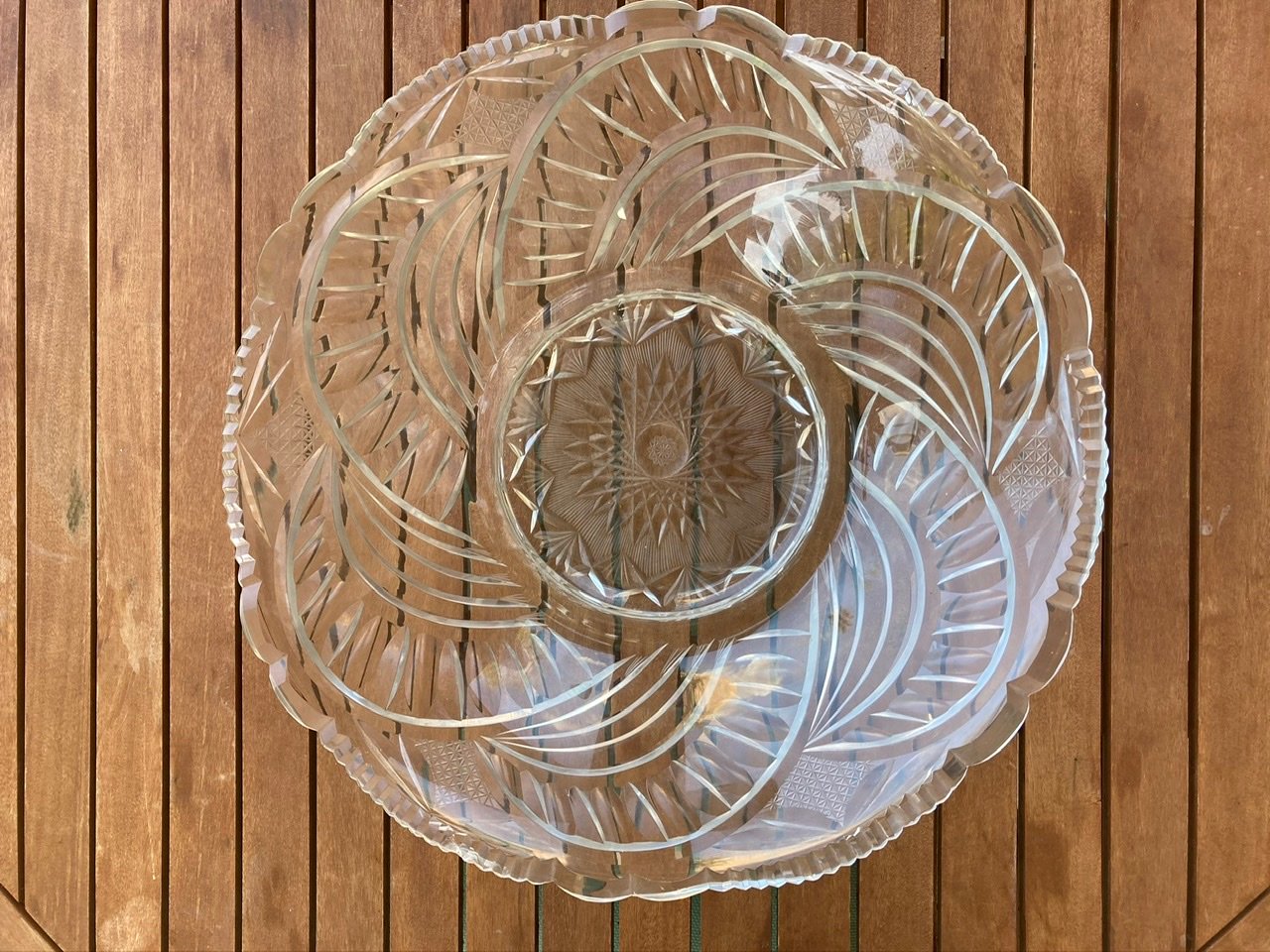 Circular Engraved Glass Plate, 1960s for sale at Pamono