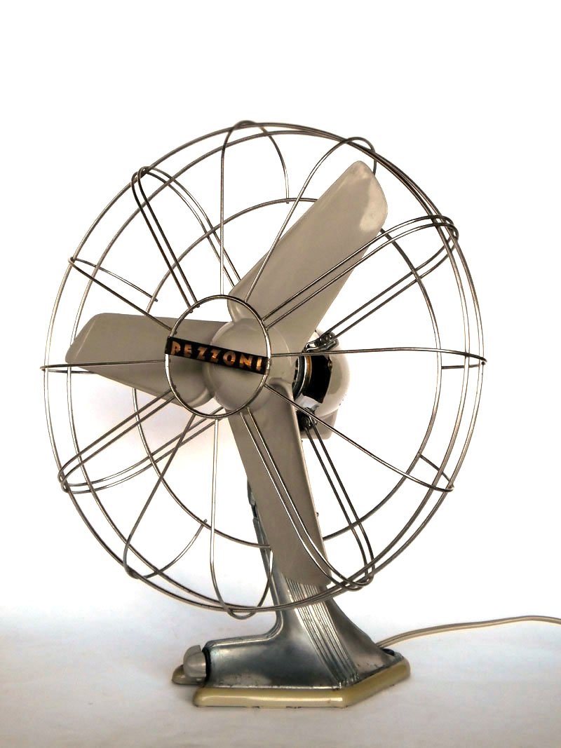 Vintage Italian Electric Fan from Pezzoni, 1950s for sale at Pamono