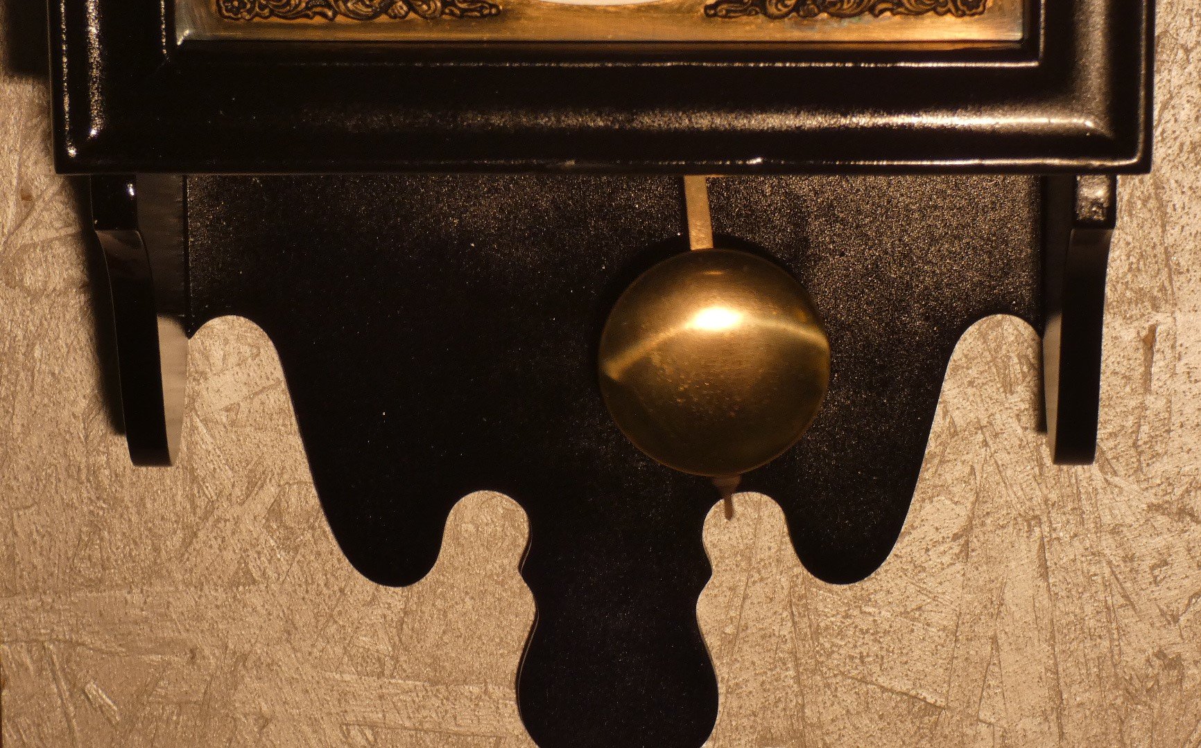 Melux Black Lacquer Tempus Fugit Pendulum Clock from Meazzi for sale at ...