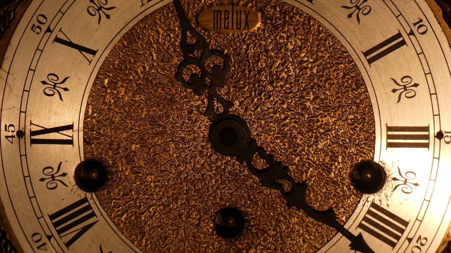 Melux Black Lacquer Tempus Fugit Pendulum Clock from Meazzi for sale at ...