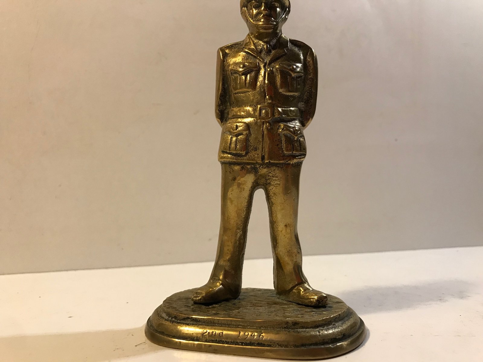 Bronze Sculpture of British Police Officer, 2nd, 1946 for sale at Pamono