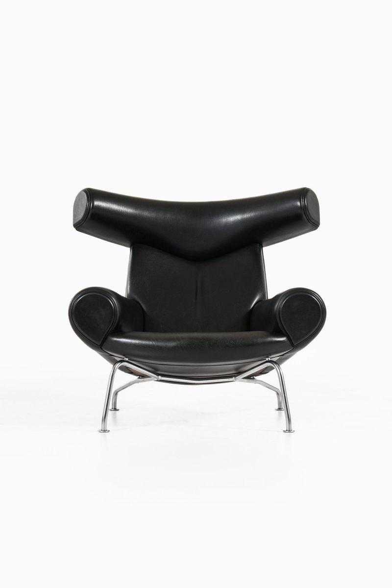 Set of Model Ej-100 Easy Chair and Stool by Hans Wegner for Erik ...