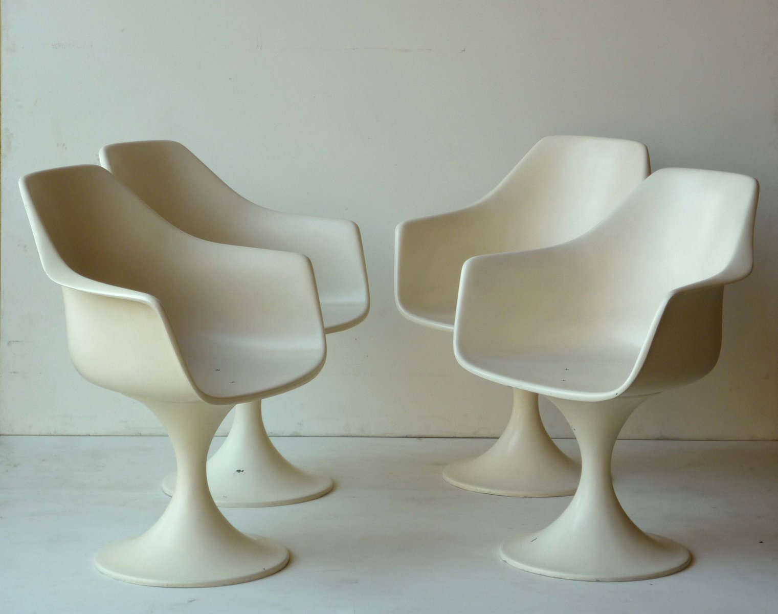 Italian Fibreglass Table & Chairs Set from Play, 1960s, Set of 5 for ...