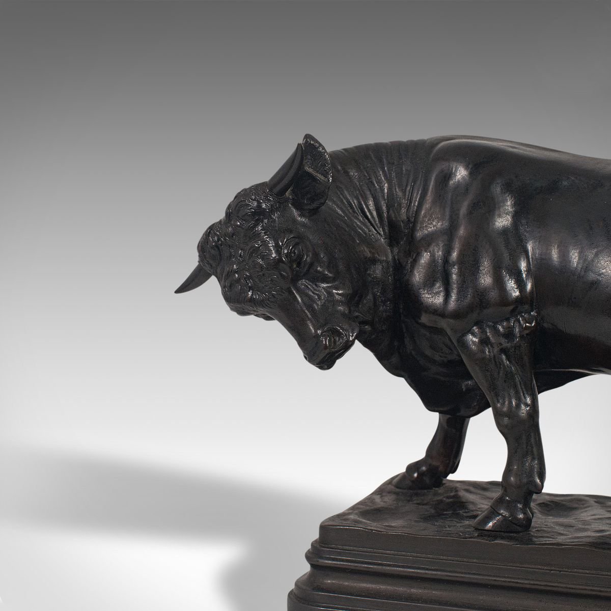 Antique Austrian Bronze Bull Figure, 1900s for sale at Pamono