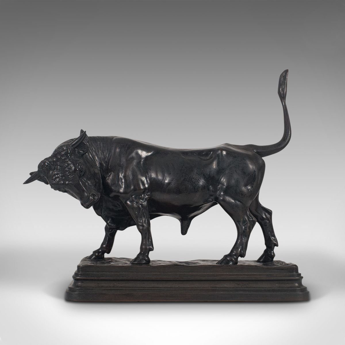Antique Austrian Bronze Bull Figure, 1900s for sale at Pamono
