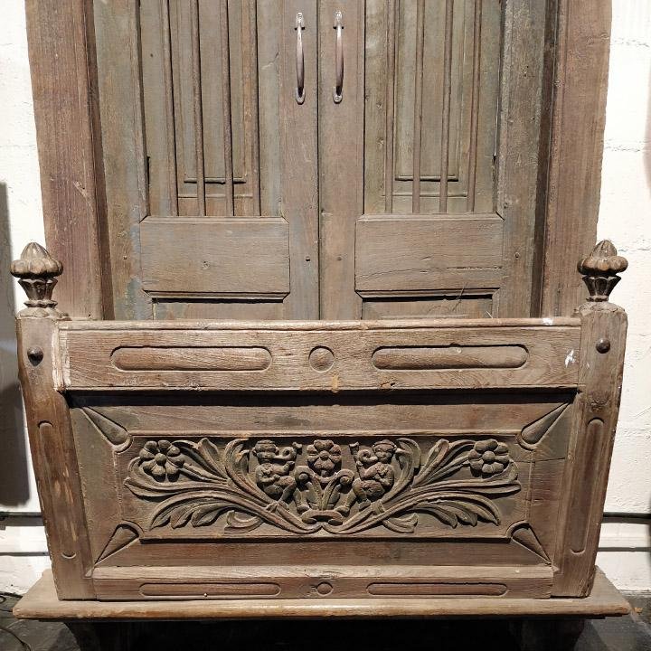 Wooden Window with Balustrade for sale at Pamono