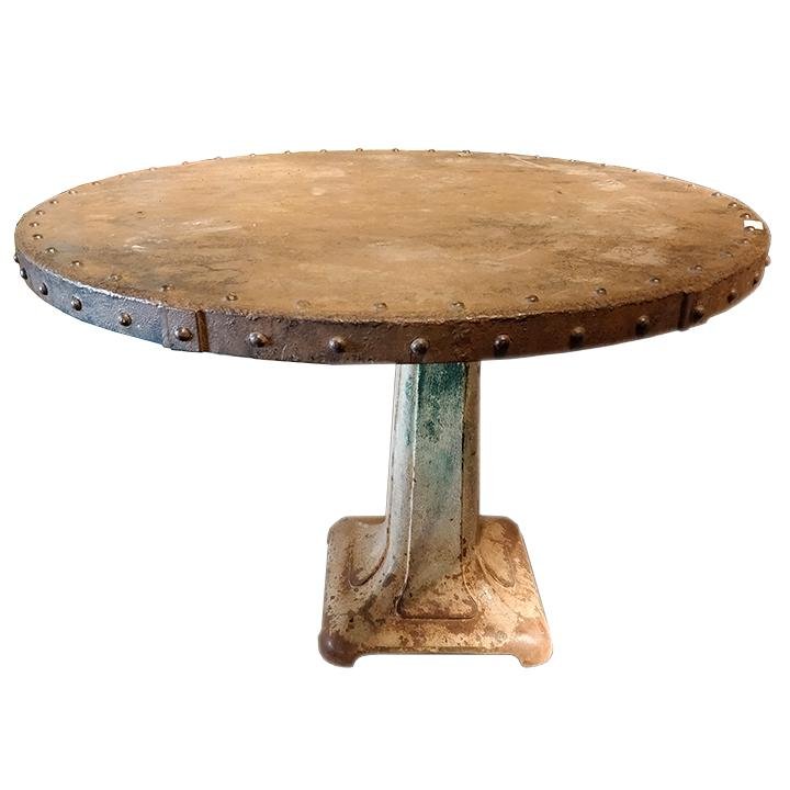 Round Cast Up Table for sale at Pamono
