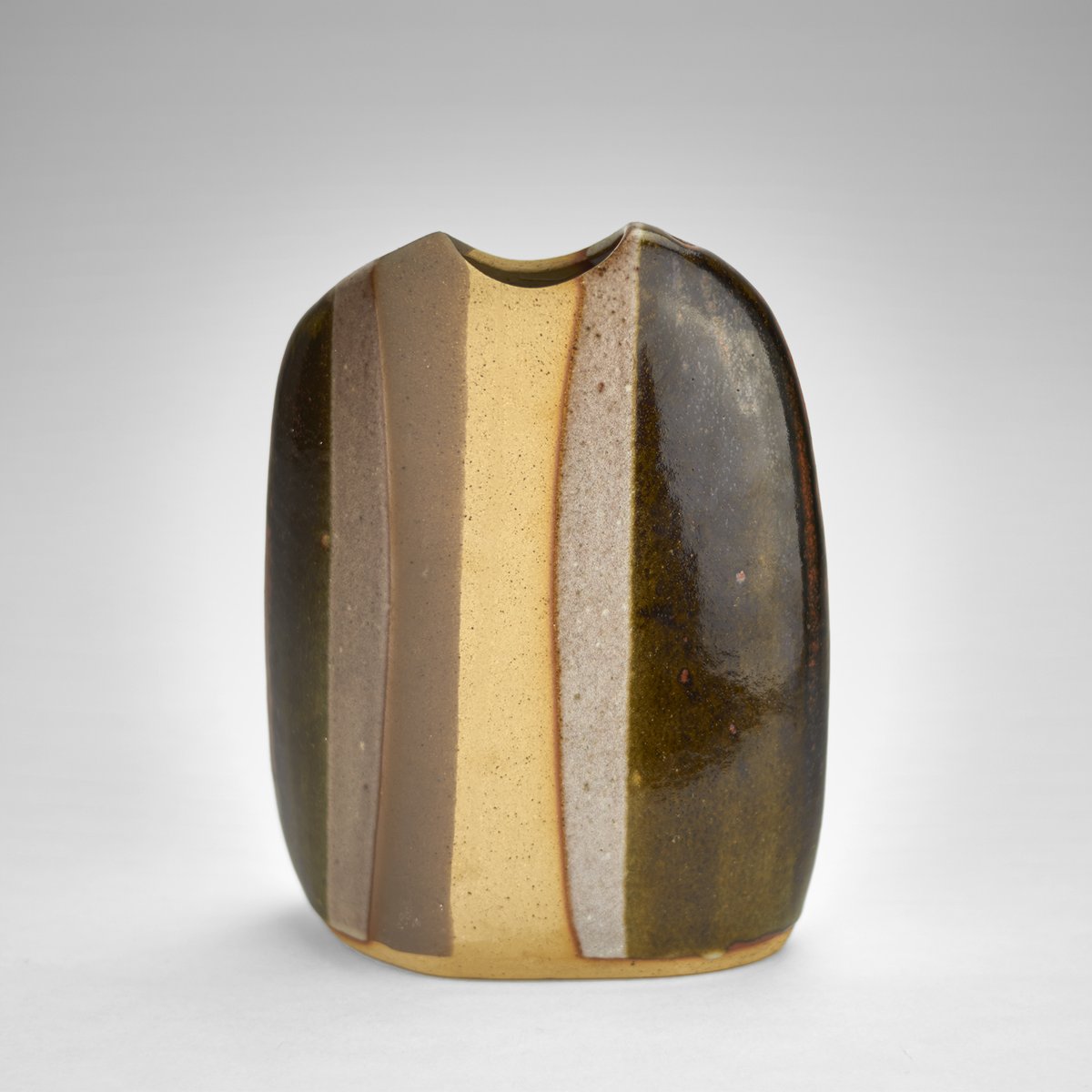 Pebble Vase by Peter Ellery for Tremaen, 1970s for sale at Pamono