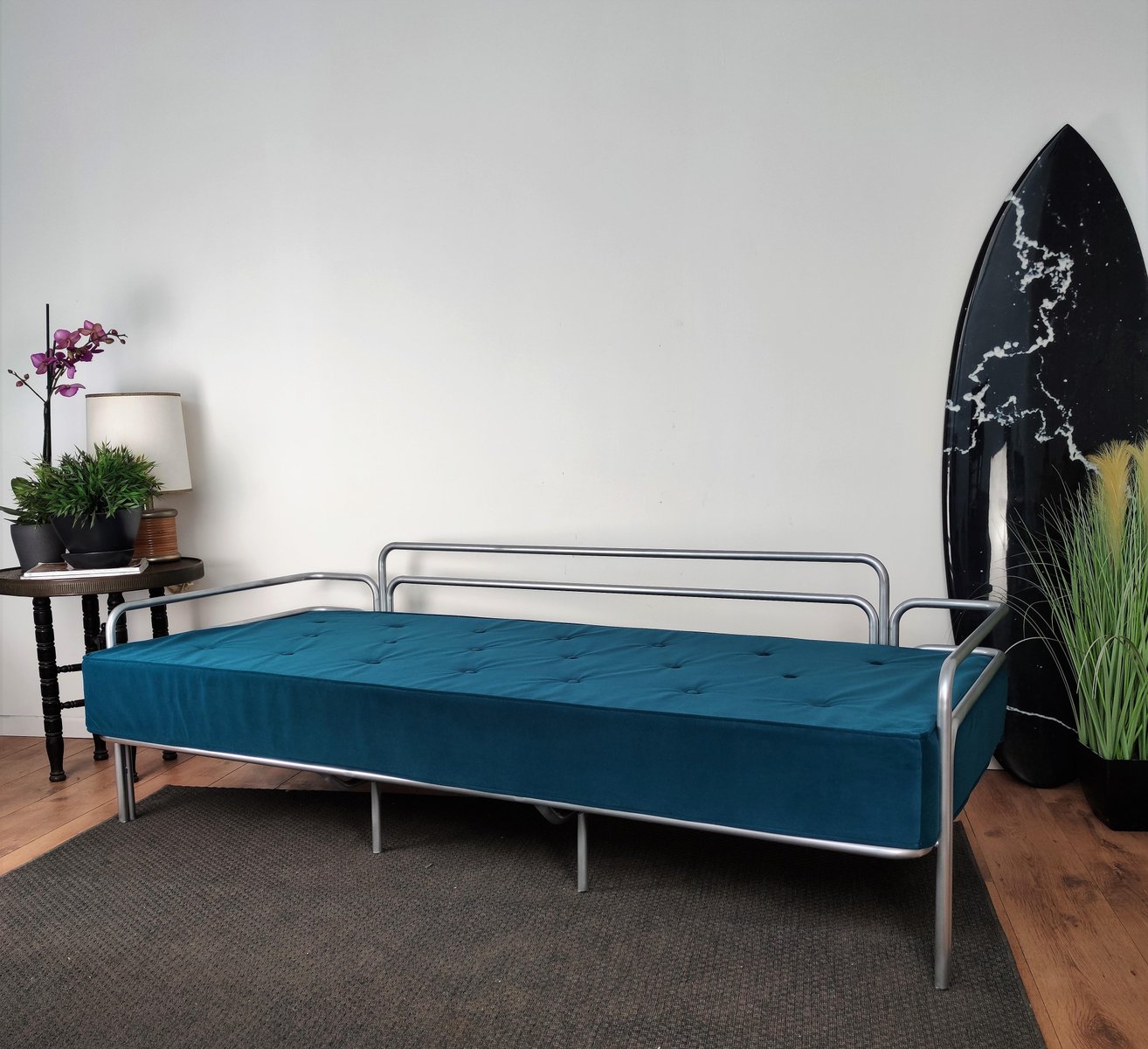 Italian Steel and Tufted Velvet Blue Daybed, 1960s for sale at Pamono