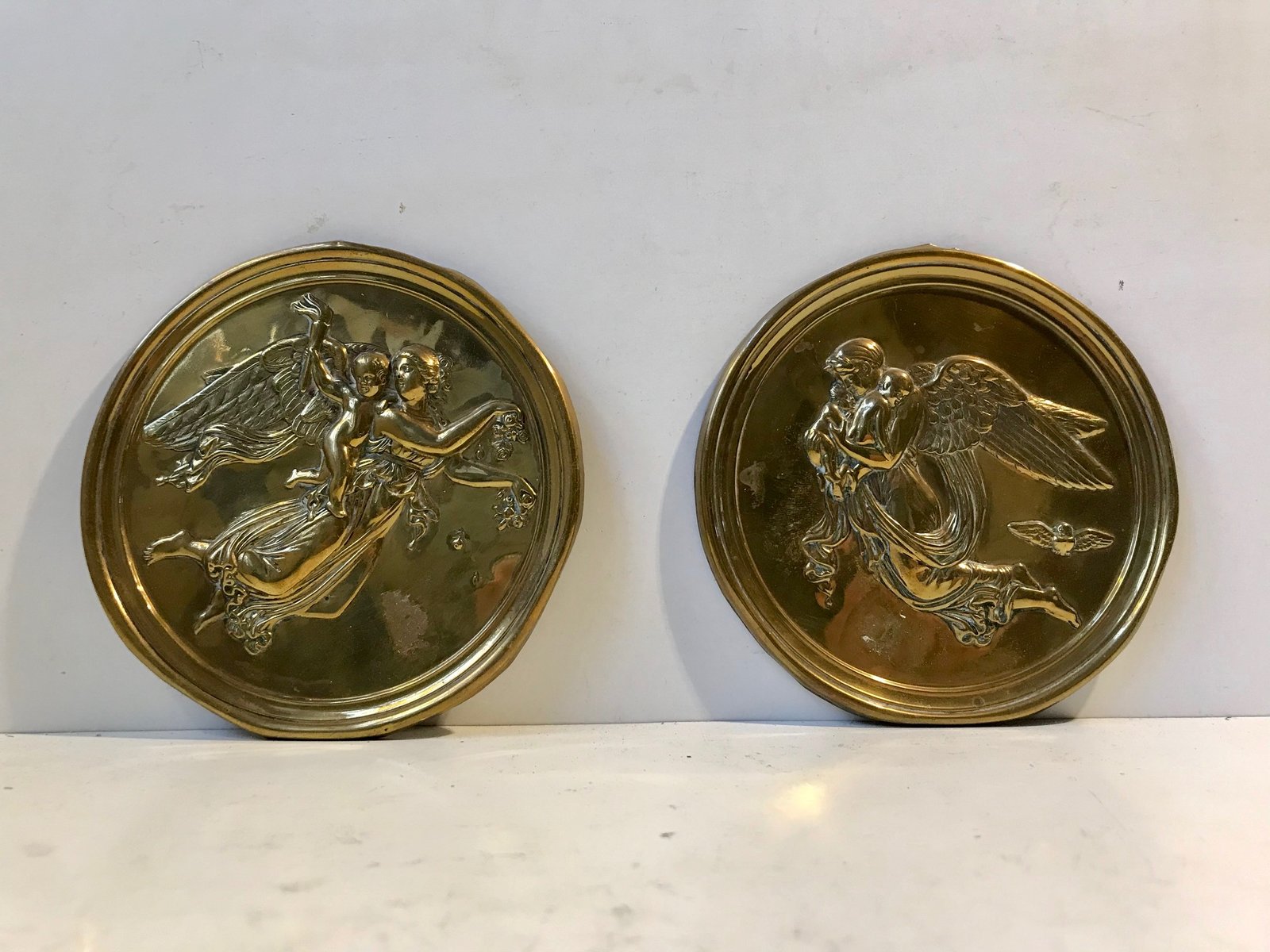Victorian Brass Wall Plaques, Set of 2 for sale at Pamono