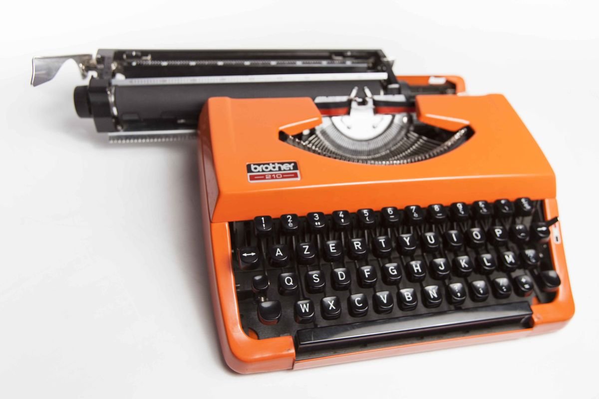 Orange 210 Typewriter from Brother, 1980s for sale at Pamono