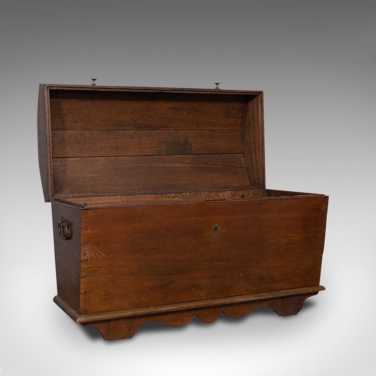 Large Antique English Oak Chest, 1800s for sale at Pamono