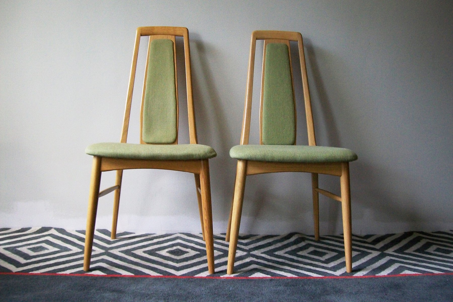 Vintage Oak Eva Side Chairs by Niels Koefoed, Set of 2 for sale at Pamono